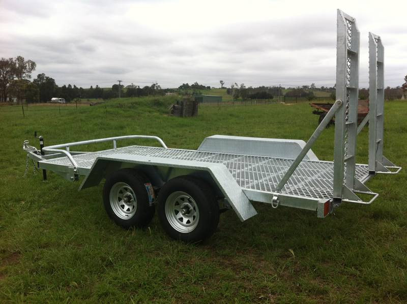 Buy Trojan Galvanised Trailer Mudguards Set 1580 x 220 x 360mm online ...